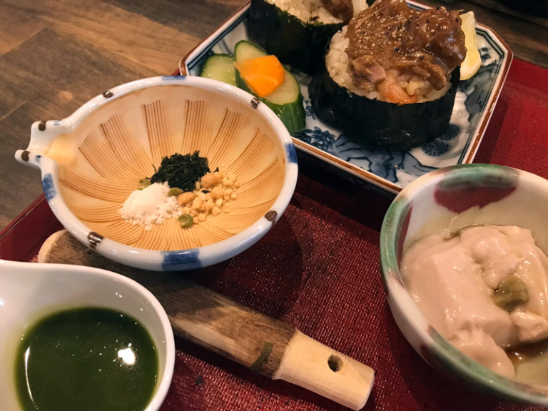 日本茶の魅力満載のおもてなし。Greentea.Lab(グリーンティー・ラボ)の茶だご汁御前 | くまもとオンライン