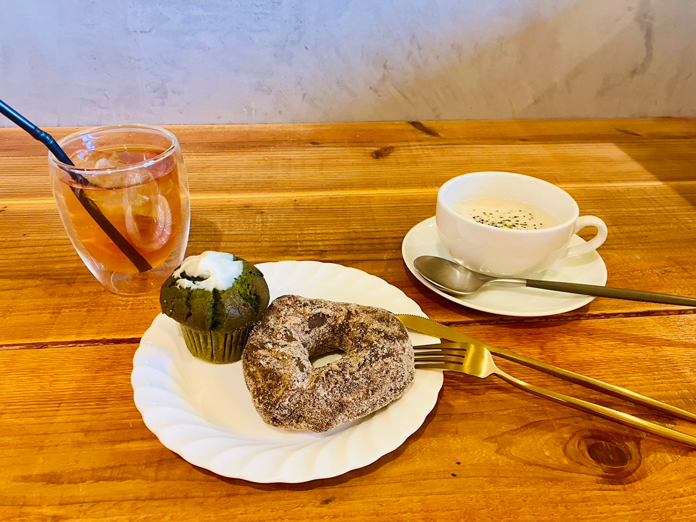 カフェの雰囲気が魅力的「BAKE CAFE SUN.」。ここのドーナツは他とはひと味違った【中央区大江6丁目】 | くまもとオンライン